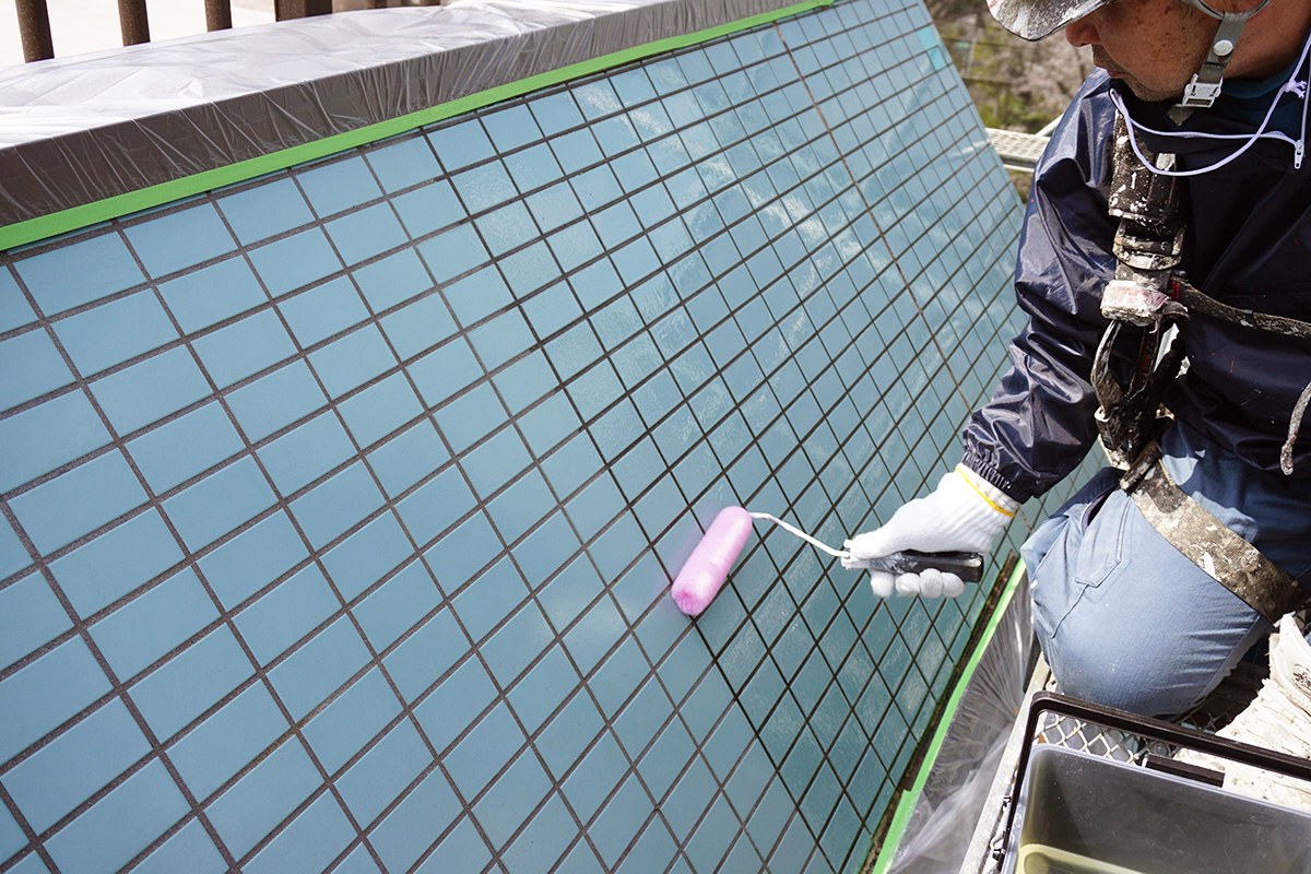 【現場レポ】透明塗膜防水S-T工法（セブンS）【防水工事・斜壁タイル】 | 株式会社第一リフォーム